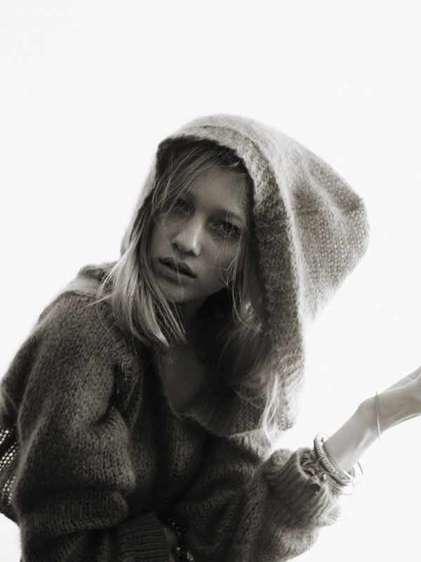 Picture of Zippora Seven