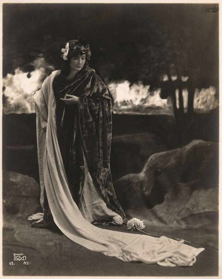 Picture of Mary Fuller