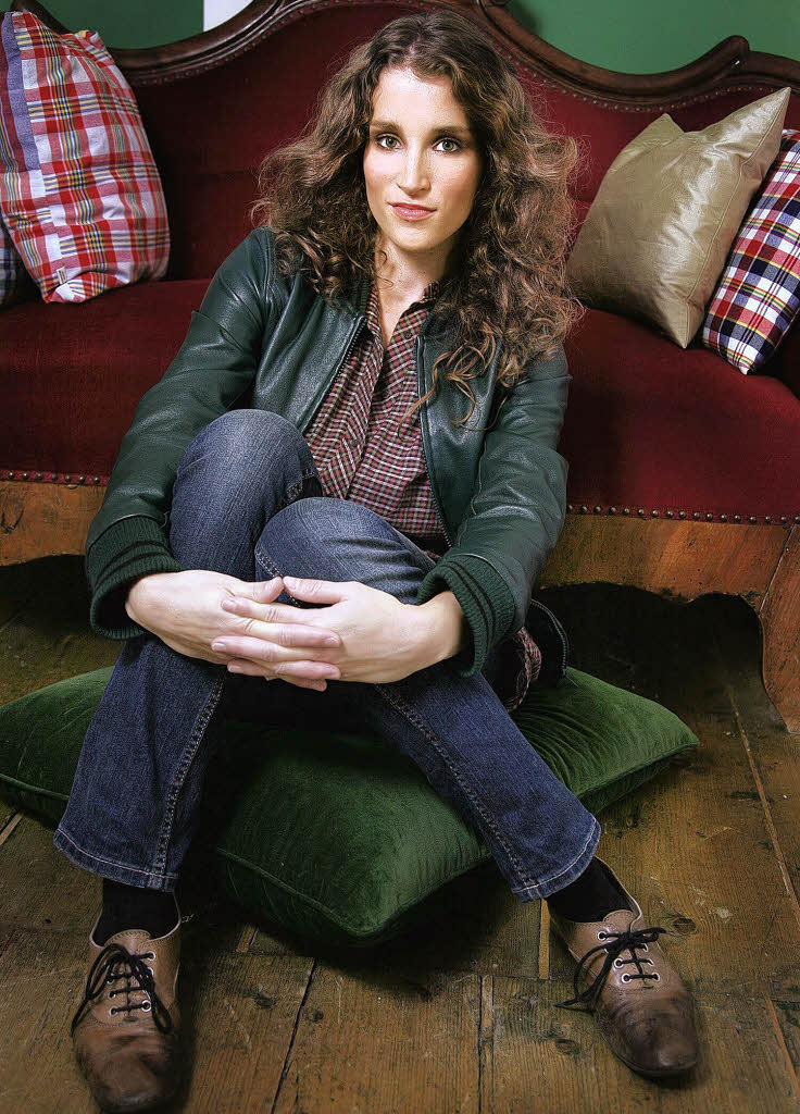 Picture of Lina Button