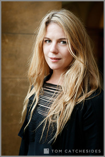 Olivia Llewellyn image