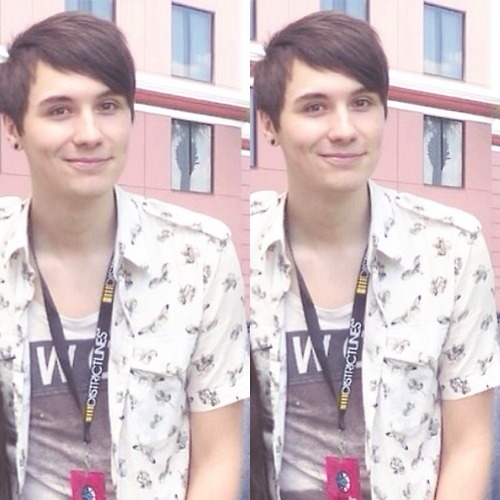Dan Howell image