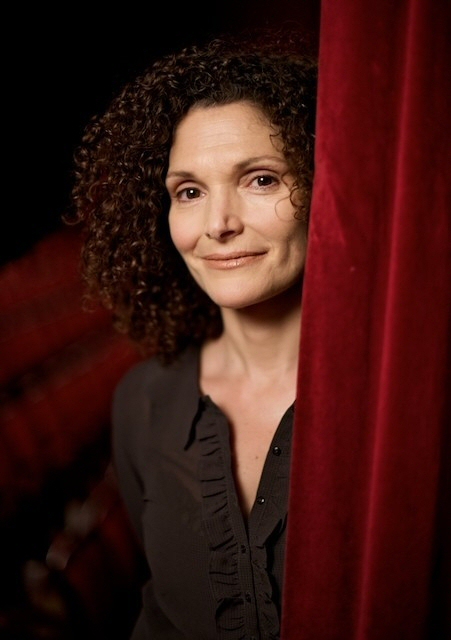 Picture of Mary Elizabeth Mastrantonio