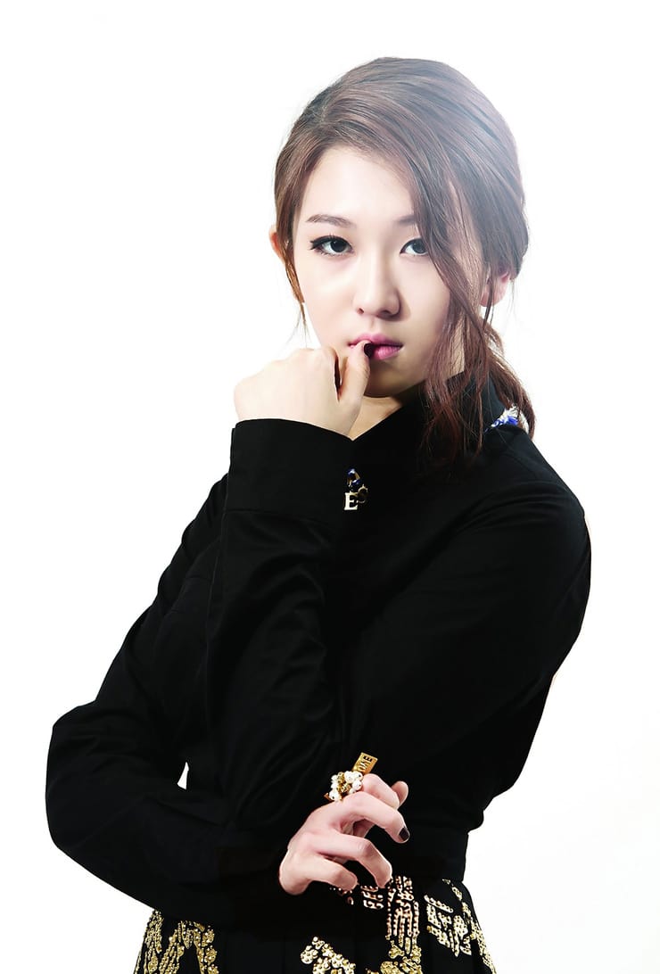 Picture of Baek Ye Rin