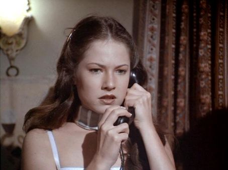 Picture of Elyssa Davalos