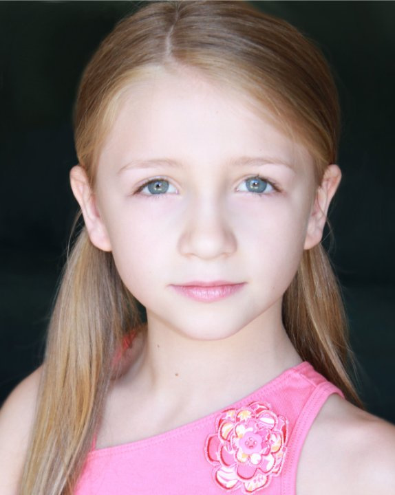 Emma Rayne Lyle picture