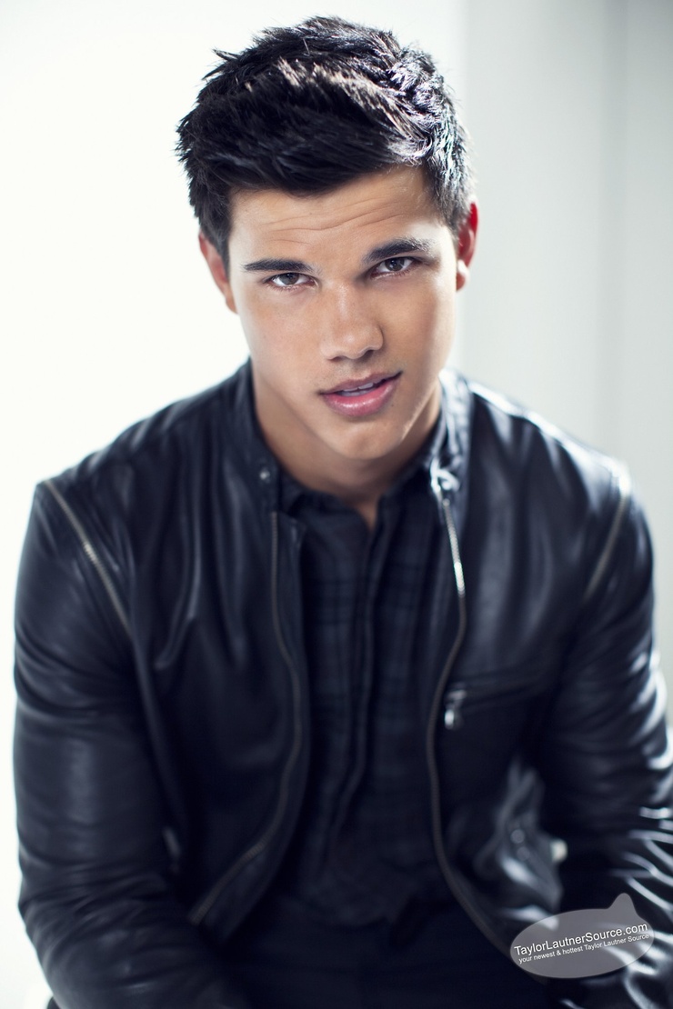 Taylor Lautner image