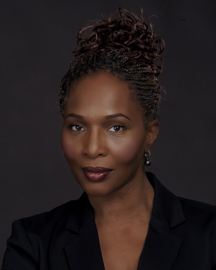 Picture of Suzzanne Douglas
