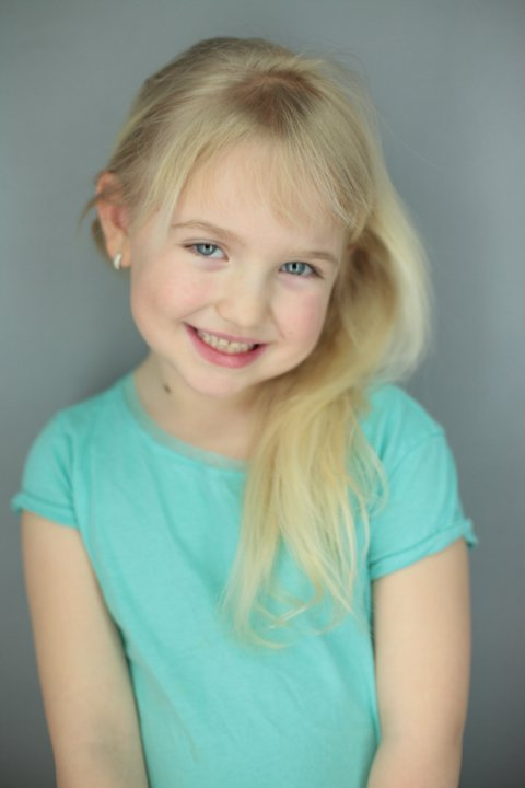 Picture of Ava Telek