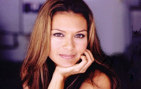 Nia Peeples picture