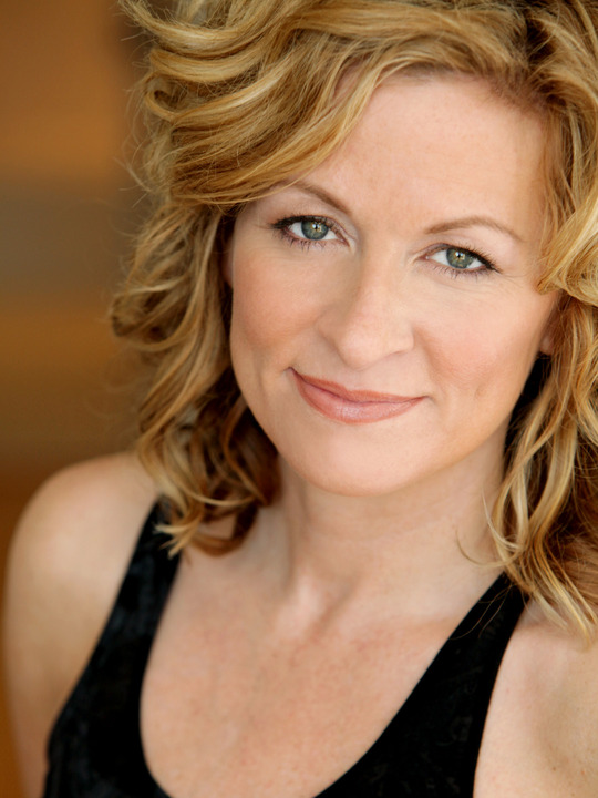 Sarah Colonna image
