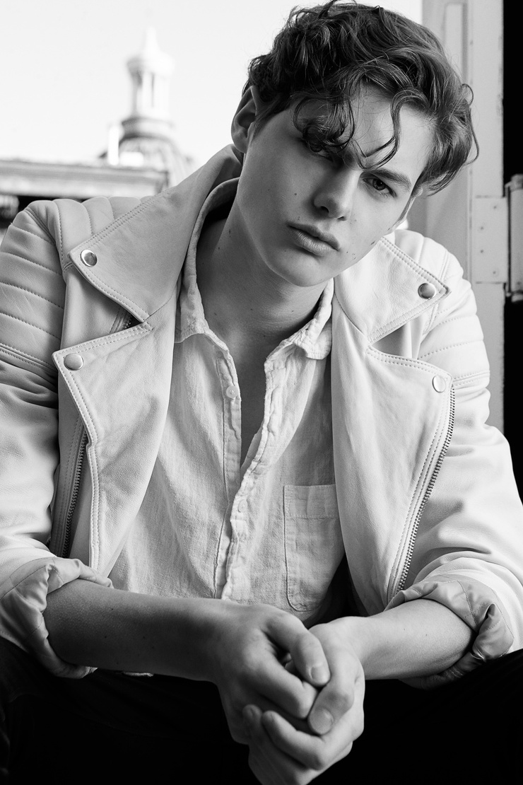 Picture of Darwin Gray