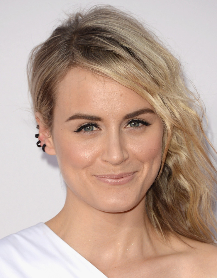 Picture of Taylor Schilling