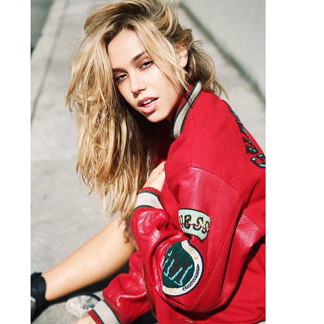 Picture of Alexis Ren