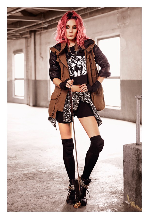 Chloe Norgaard image