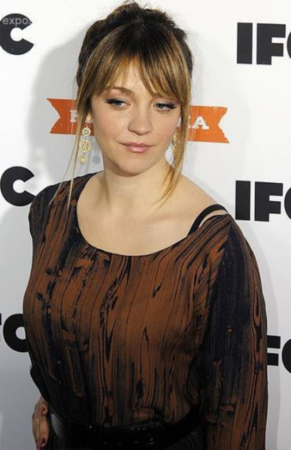 Picture of Abby Elliott