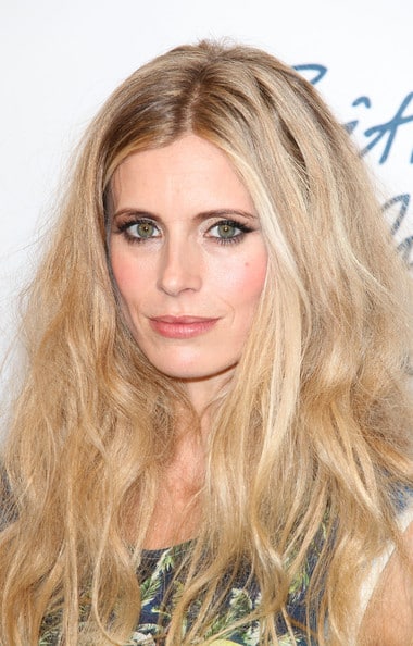 Picture Of Laura Bailey Model