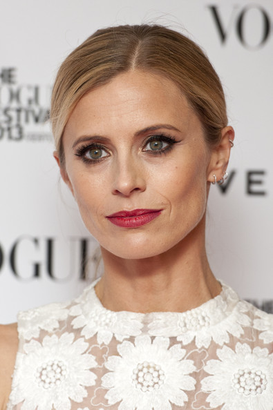 Picture Of Laura Bailey Model