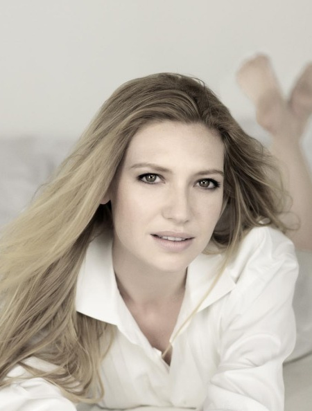 Image of Anna Torv
