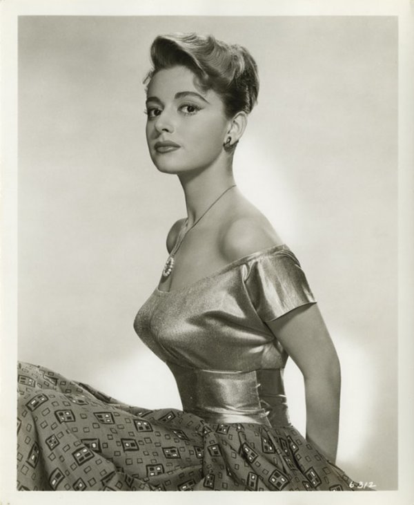 Anna Maria Alberghetti - Alchetron, The Free Social Encyclopedia