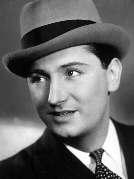 Pierre Brasseur picture