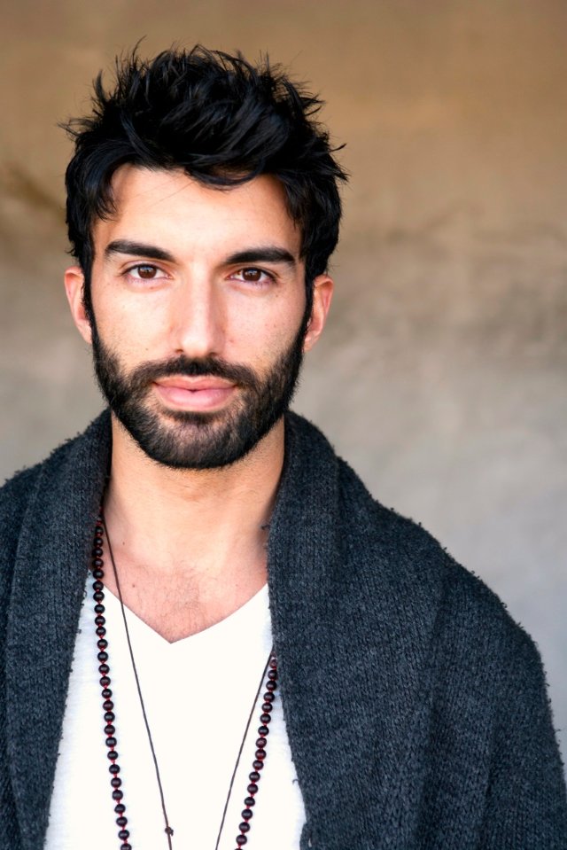 Picture of Justin Baldoni