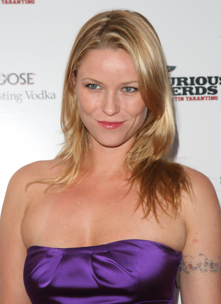 Kiera Chaplin picture