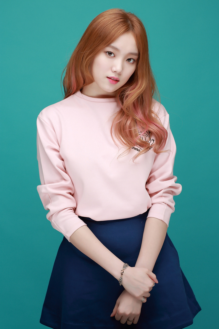 Picture of Lee Sung Kyung
