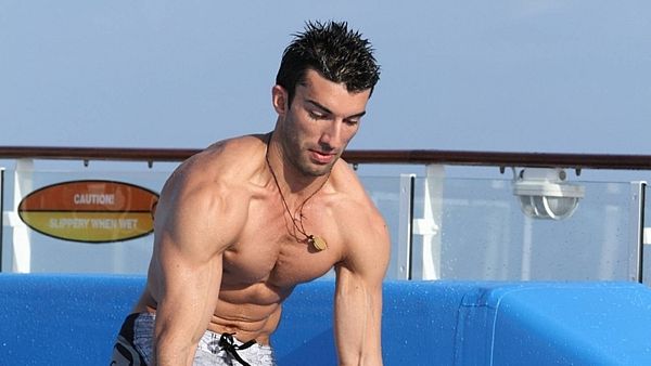 Justin Baldoni picture