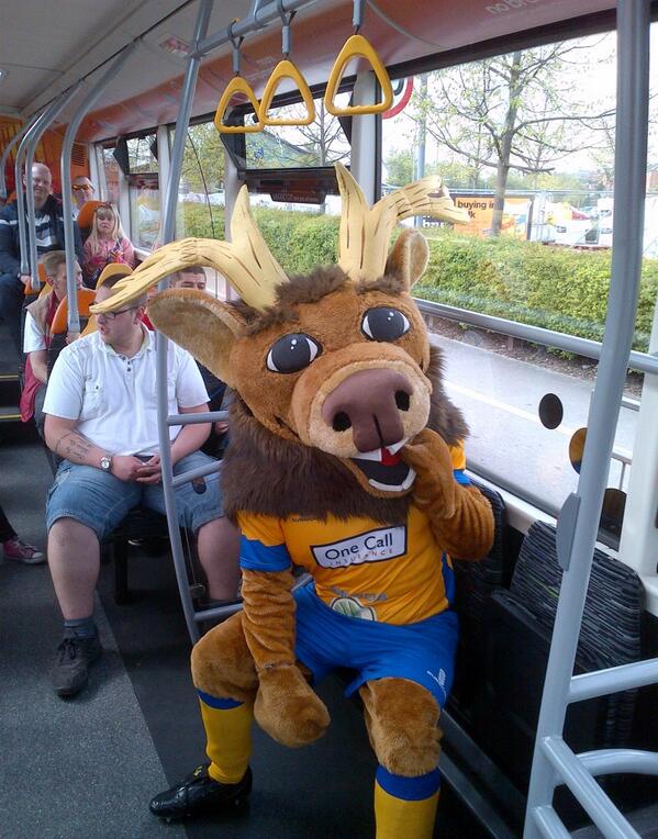 The International Inter-Species Football Mascot KO - One Touch Football