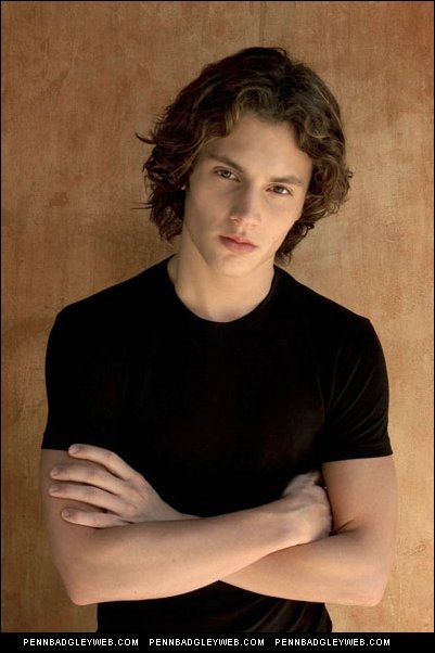 Image of Penn Badgley