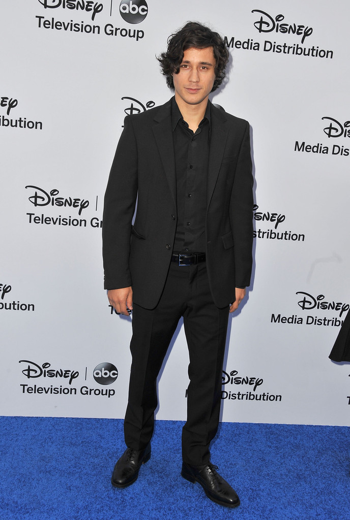 Picture of Peter Gadiot