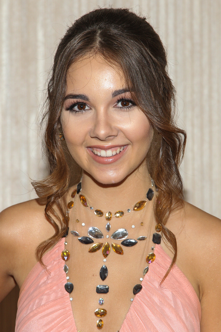 Picture of Haley Pullos