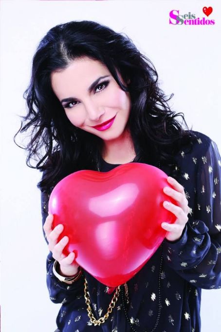 Picture of Martha Higareda