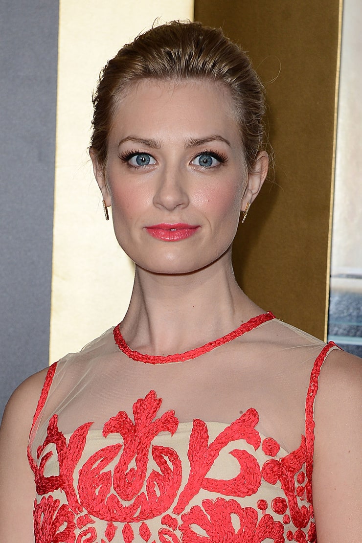 Picture of Beth Behrs