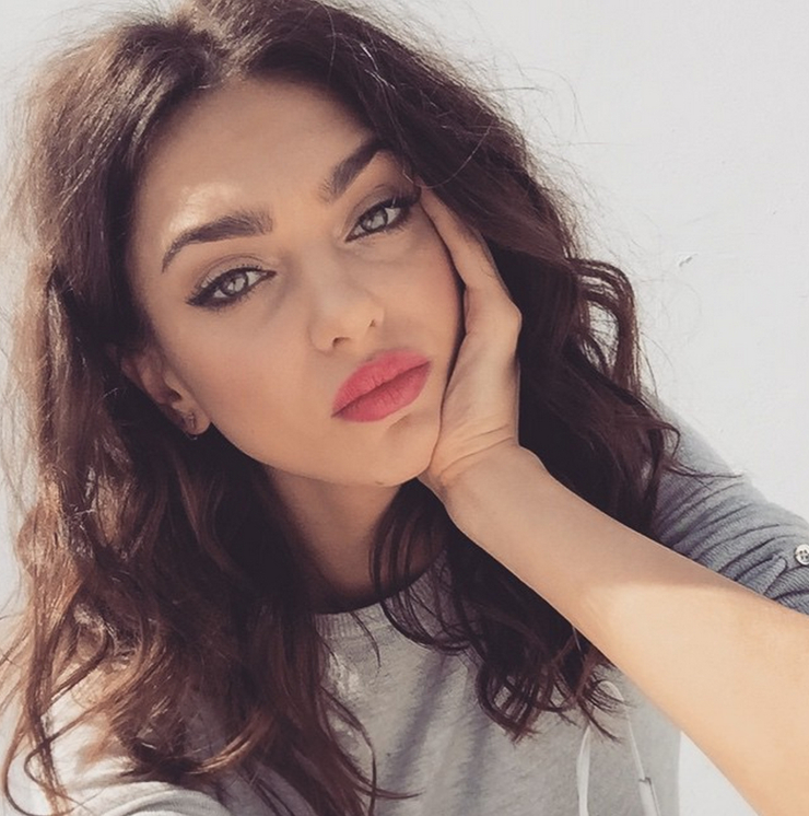 Zhenya Katava picture