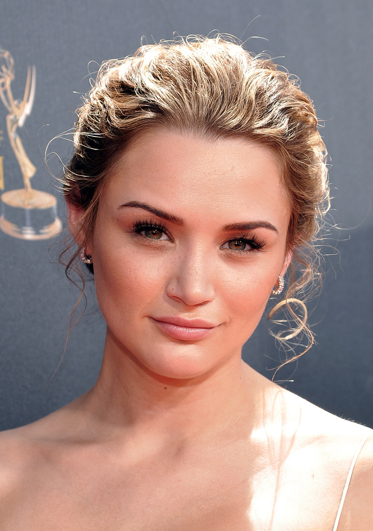 Hunter King picture