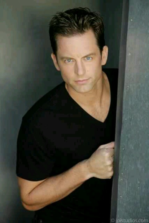 Picture of Michael Muhney
