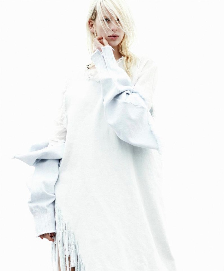 Lili Sumner image