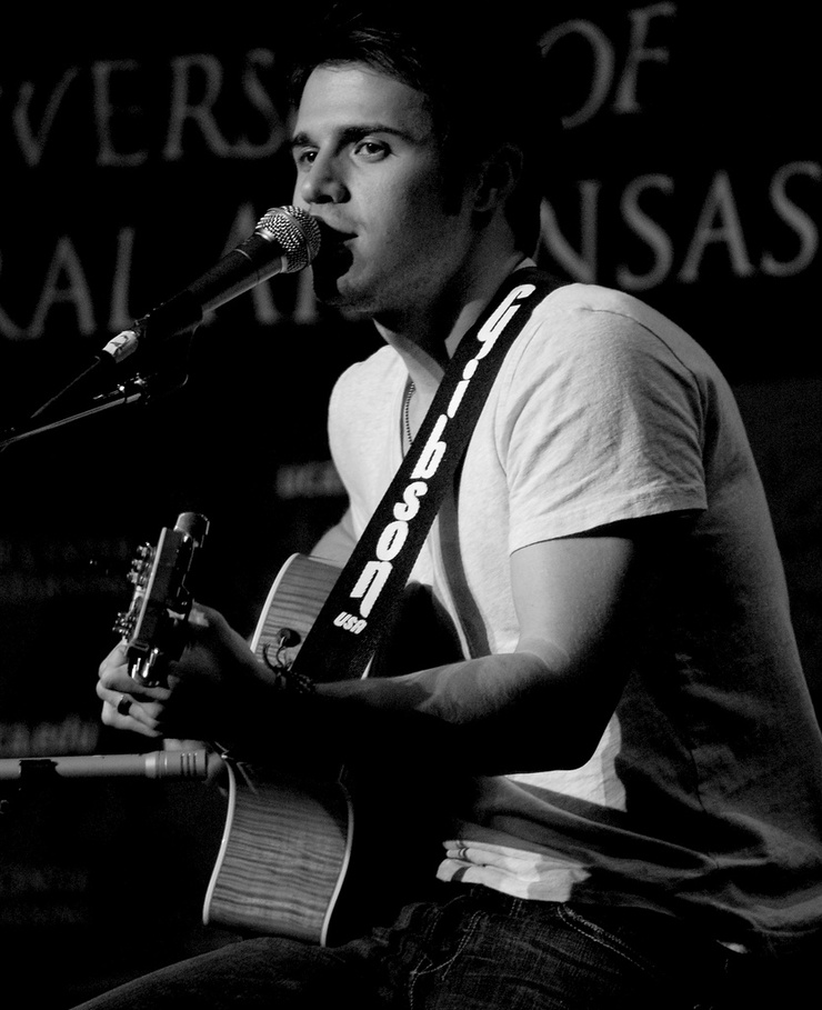 Picture of Kris Allen