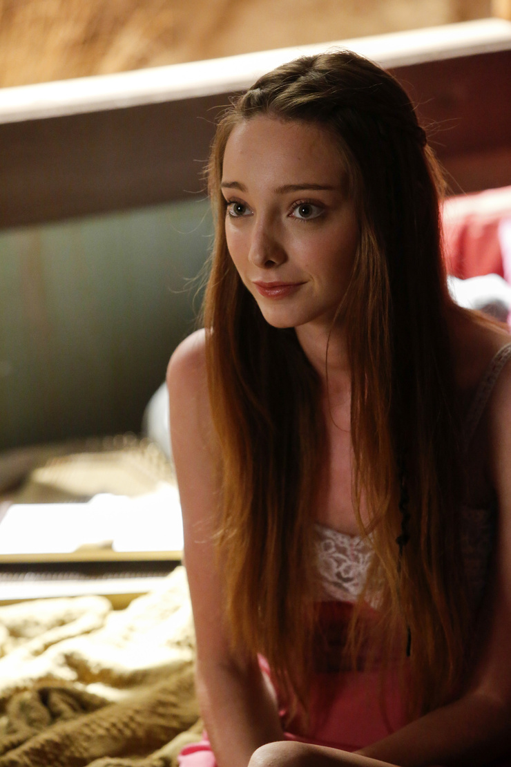 Picture of Emma Dumont