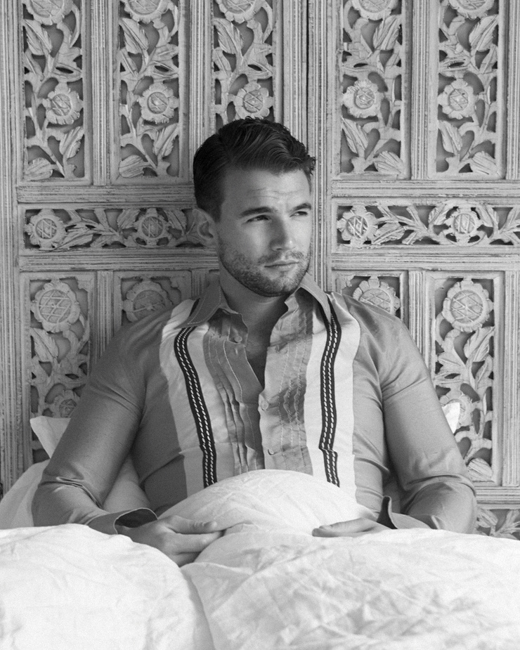 Alex Russell picture