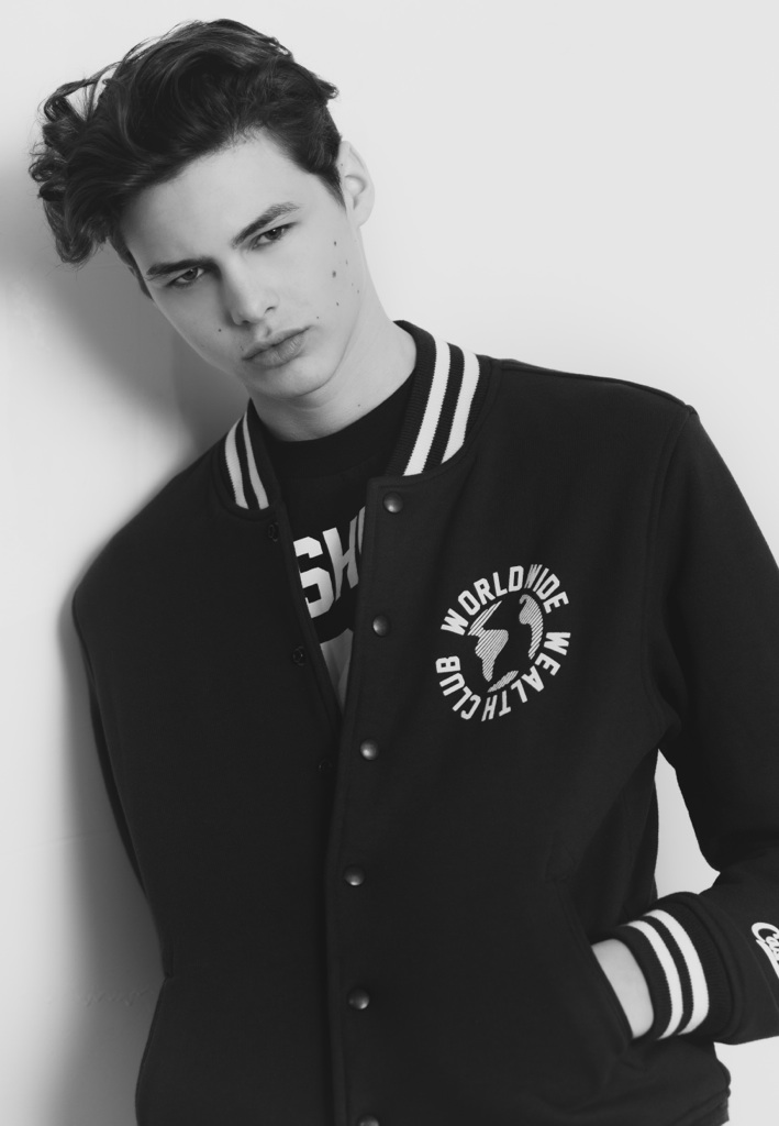 Picture of Darwin Gray