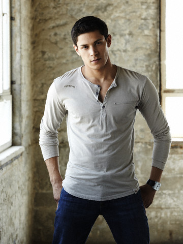 Picture of Alex Meraz