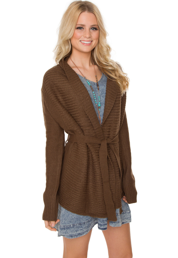 Picture of Allison Holton