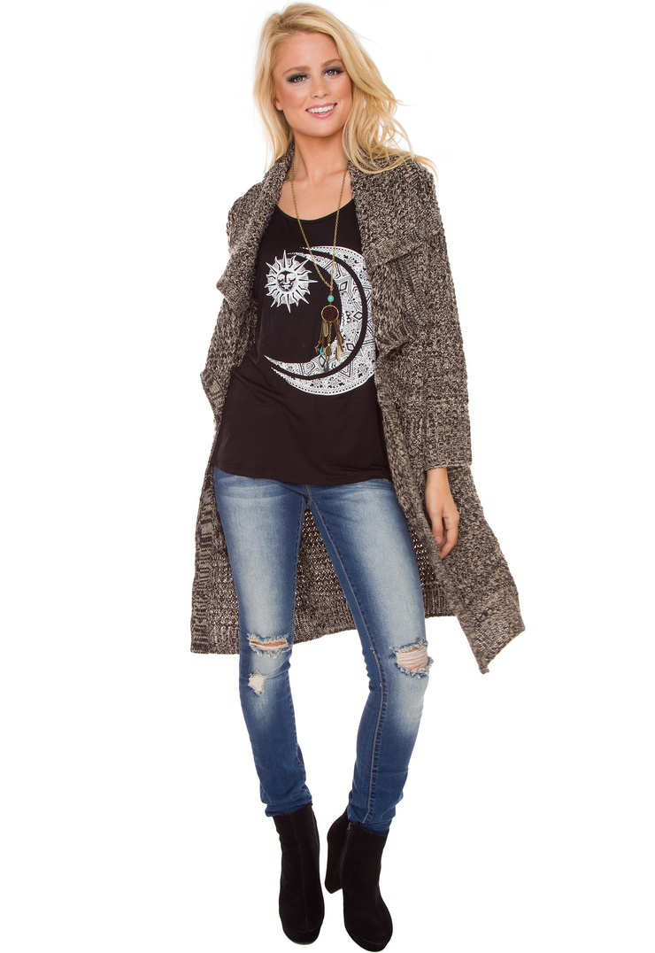 Picture of Allison Holton