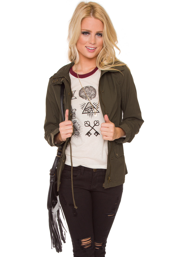 Image of Allison Holton