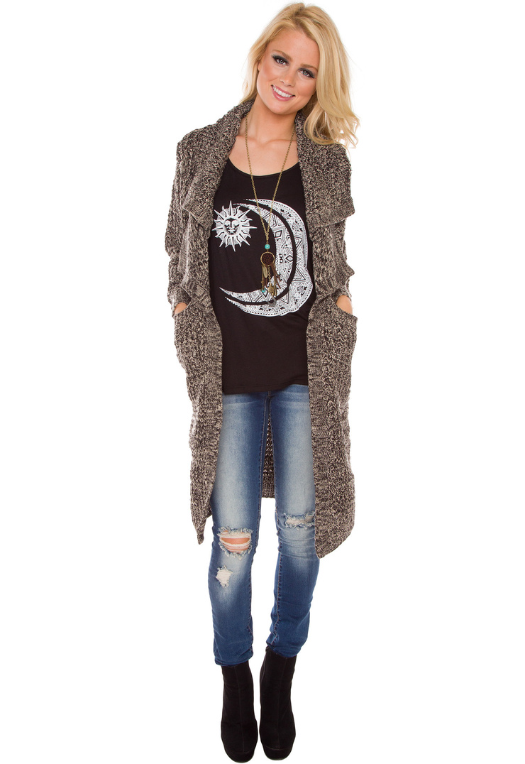 Image of Allison Holton