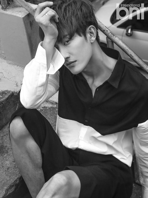 Zhou Mi picture