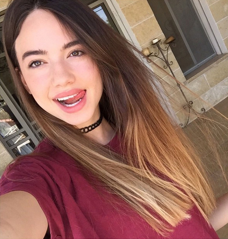 Picture of Ella Ayalon