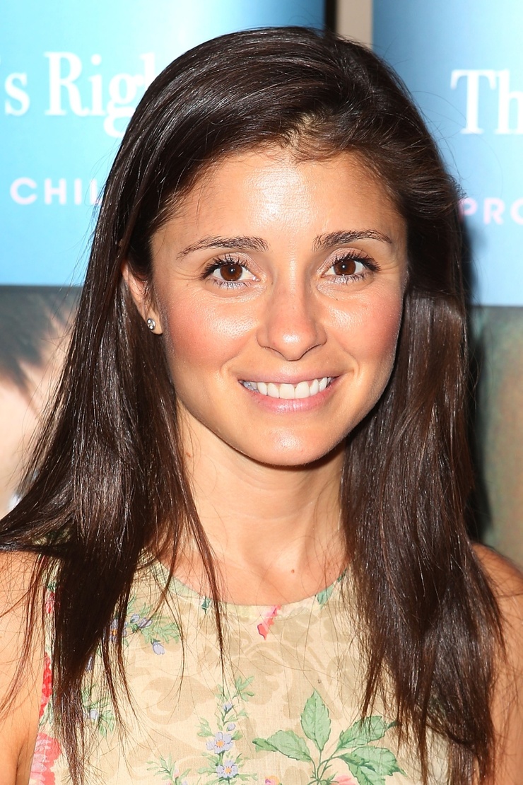 Picture of Shiri Appleby